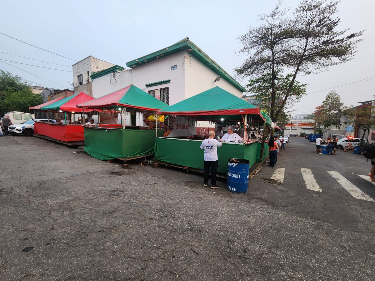 Beco Hexagonal: saiba como é a experiência no restaurante do Harry ...